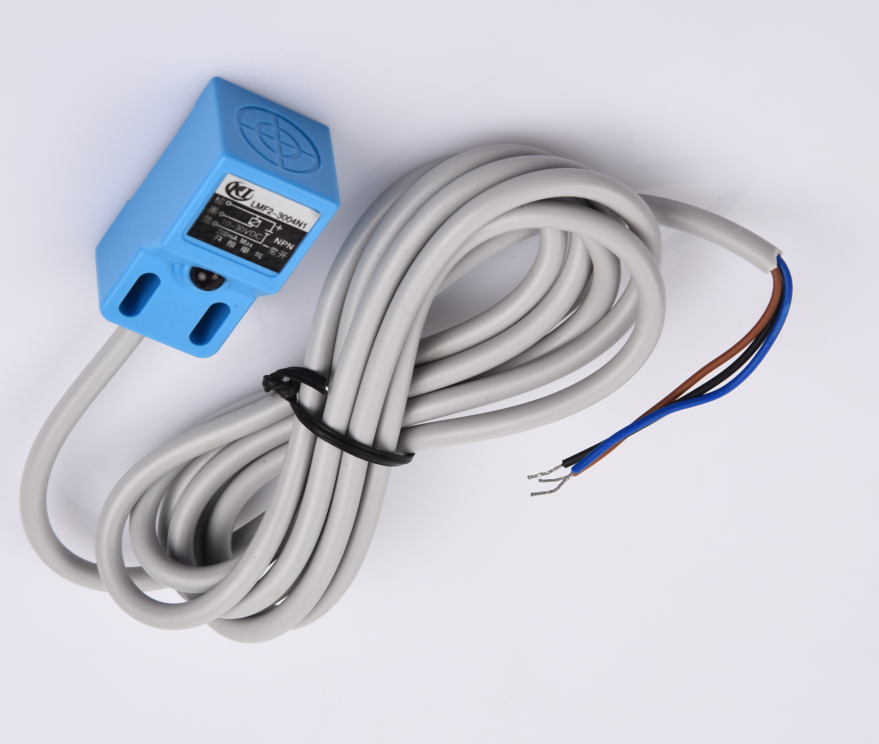 Square sensor analog inductive alarm with proximity sensor LMF2-3004N1 ...