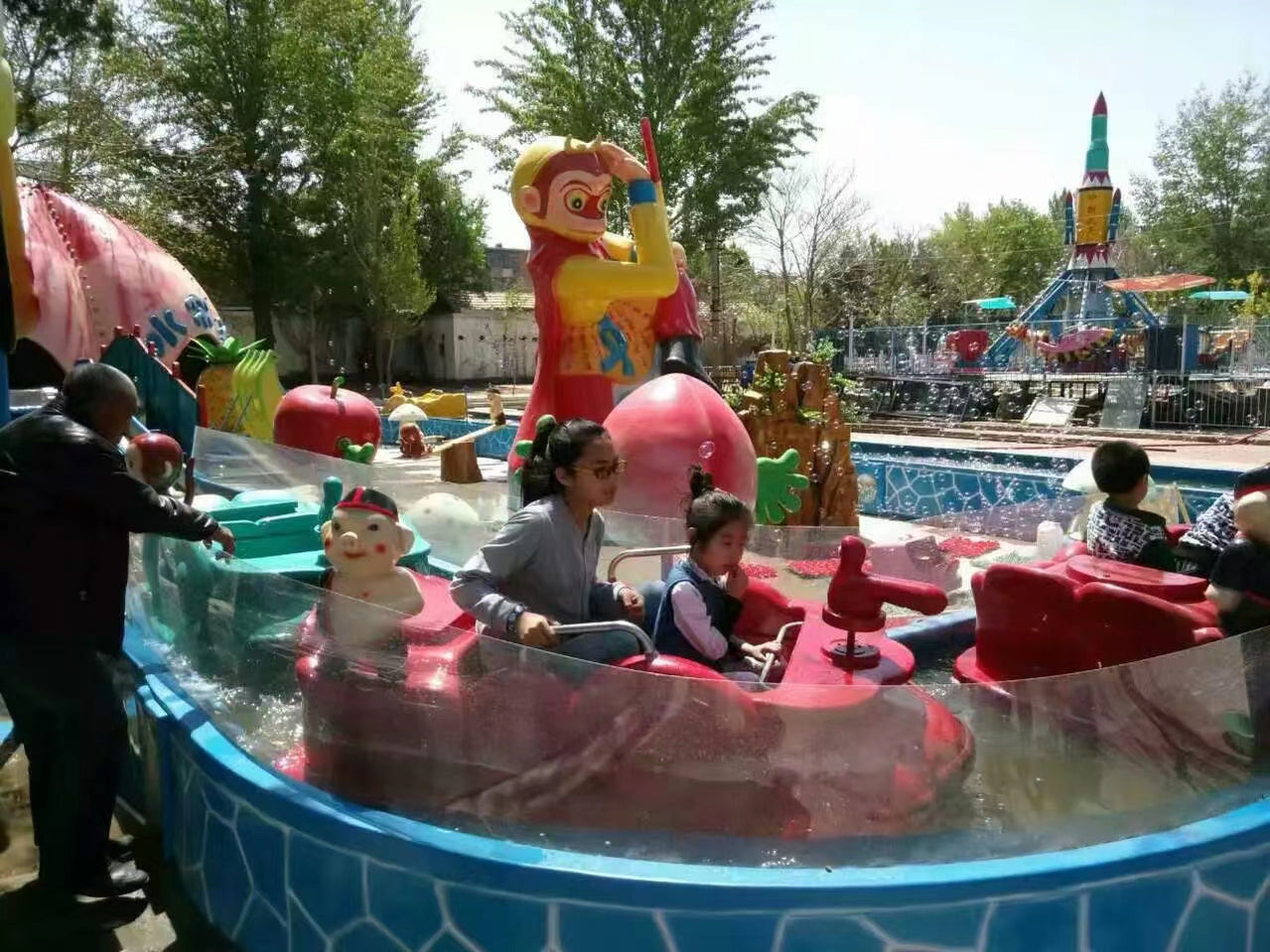 Newest popular amusement park water rides Drifting on slide — Guangzhou ...